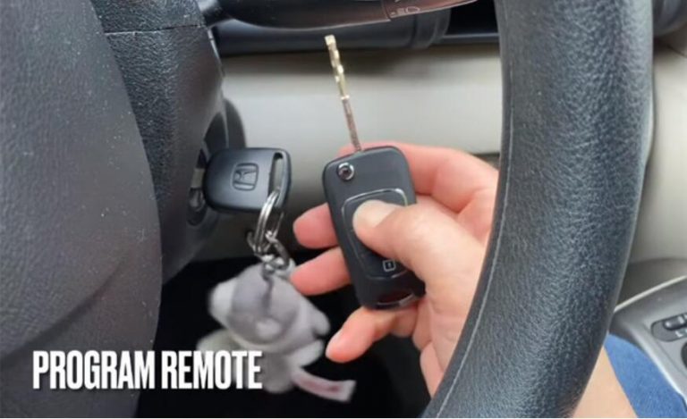 How to clone chip 46 and add remote on a Honda City 2015 by VVDI Key ...